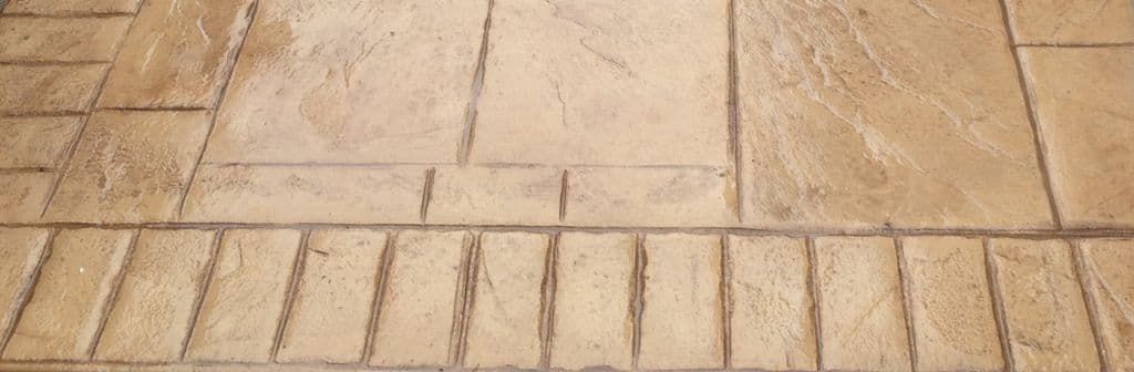 Cut stone Twin Brick Soldier Border with handle